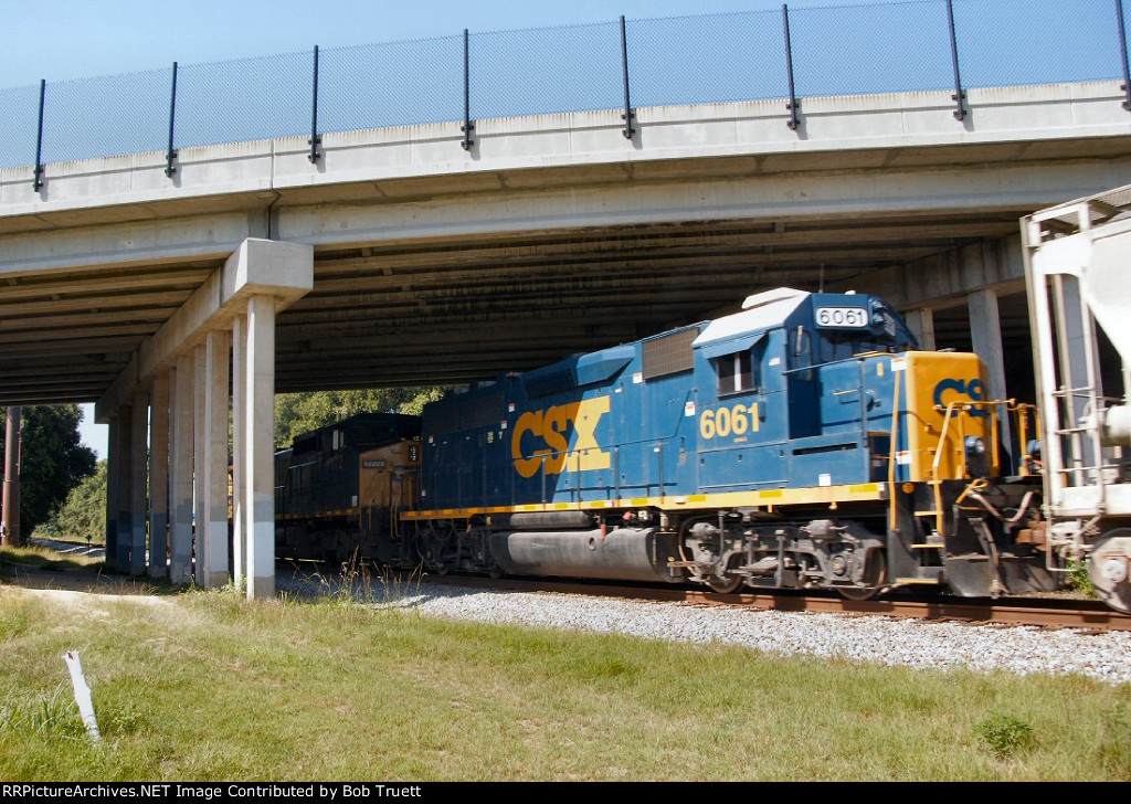 SB CSX train with CSX 7859, 7772 and 6061.
